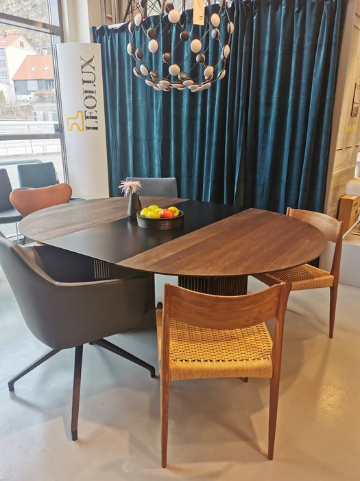 Ten Table by DK3 :: Black & White AS